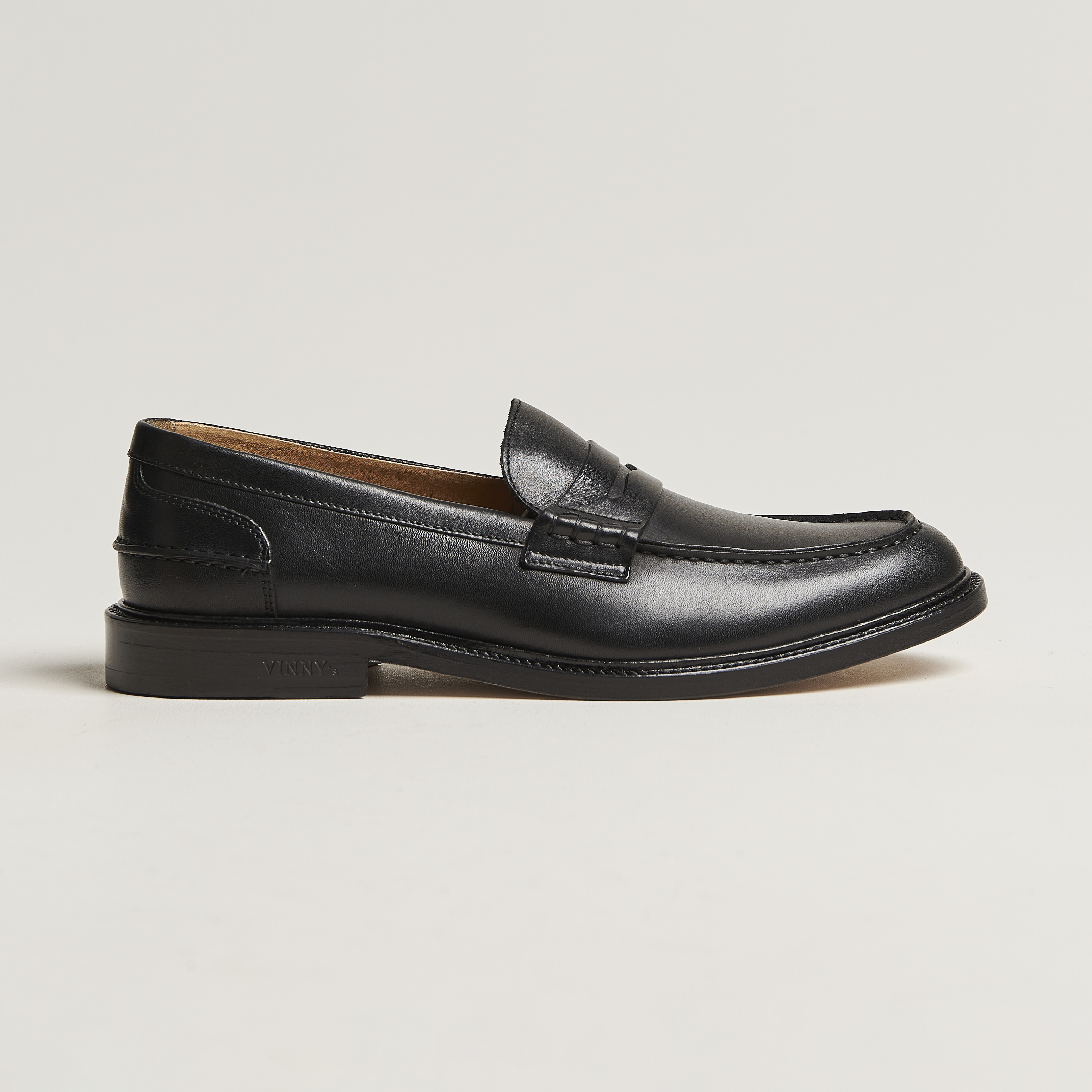 VINNY's Townee Penny Loafer Black | Herr - Care of Carl