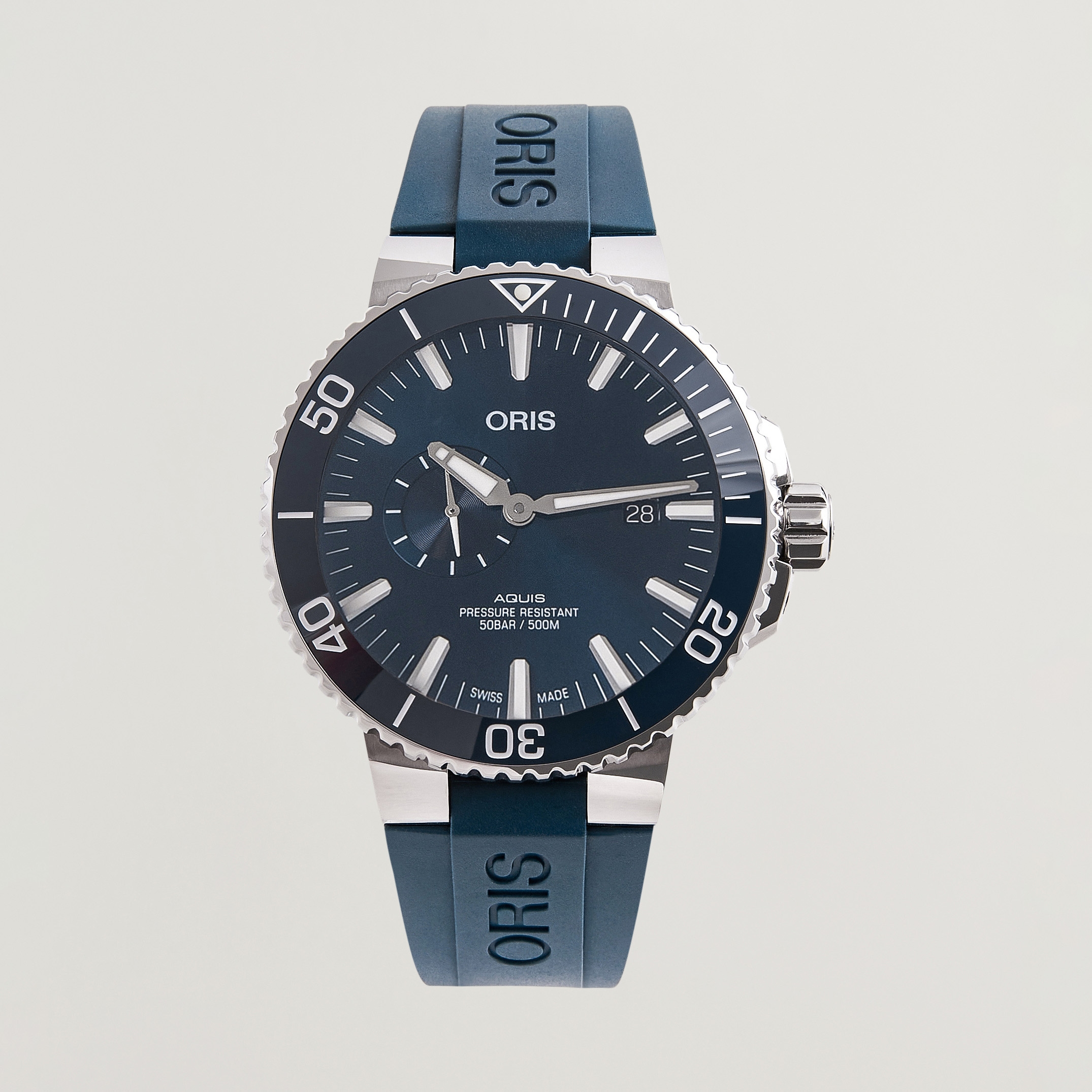 Oris Aquis Small Second 45,5mm Rubber Bracelet Blue | Herr - Care of Carl
