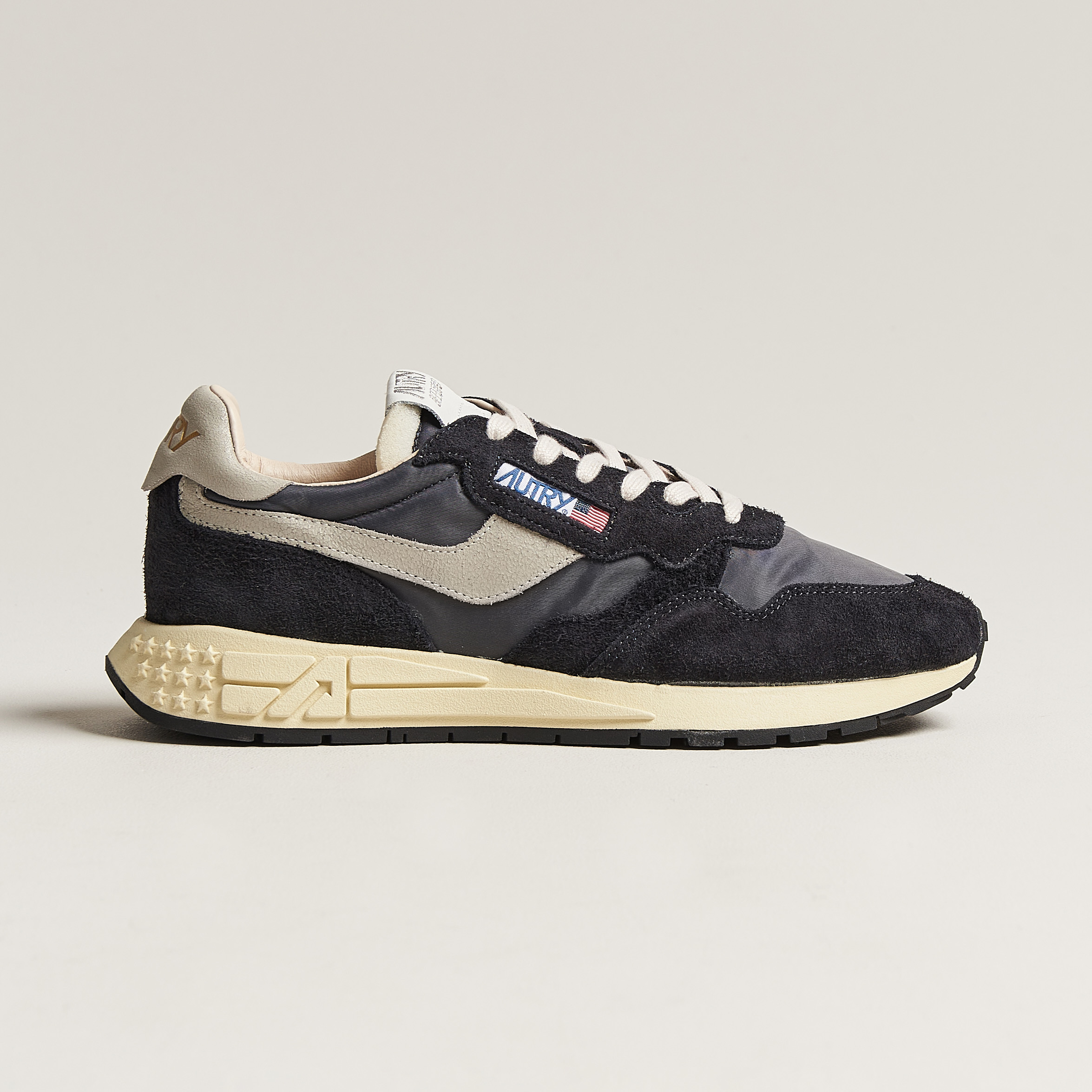 Autry Reelwind Running Sneaker Black | Herr - Care of Carl