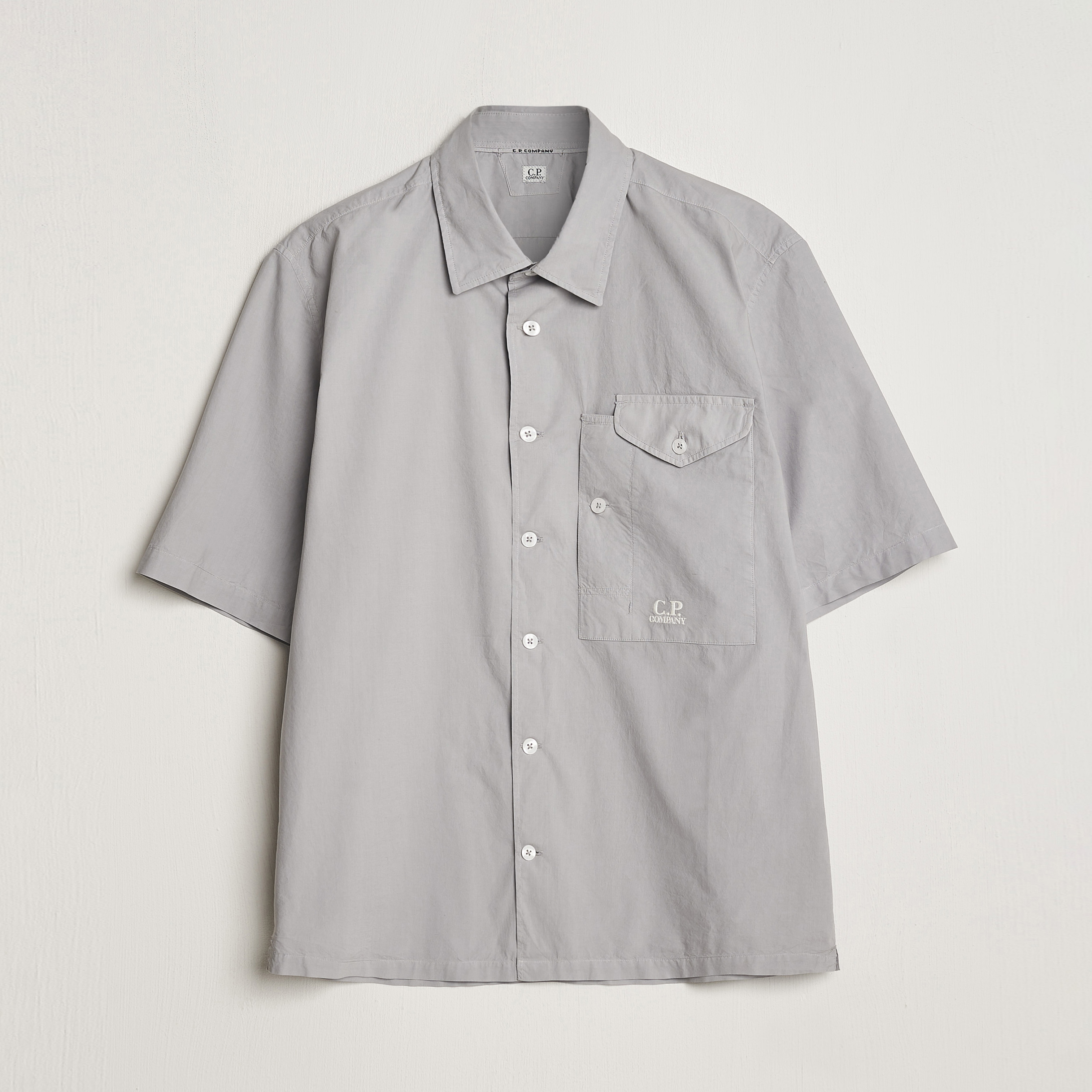 C.P. Company Short Sleeve Popline Shirt Grey | Herr - Care of Carl