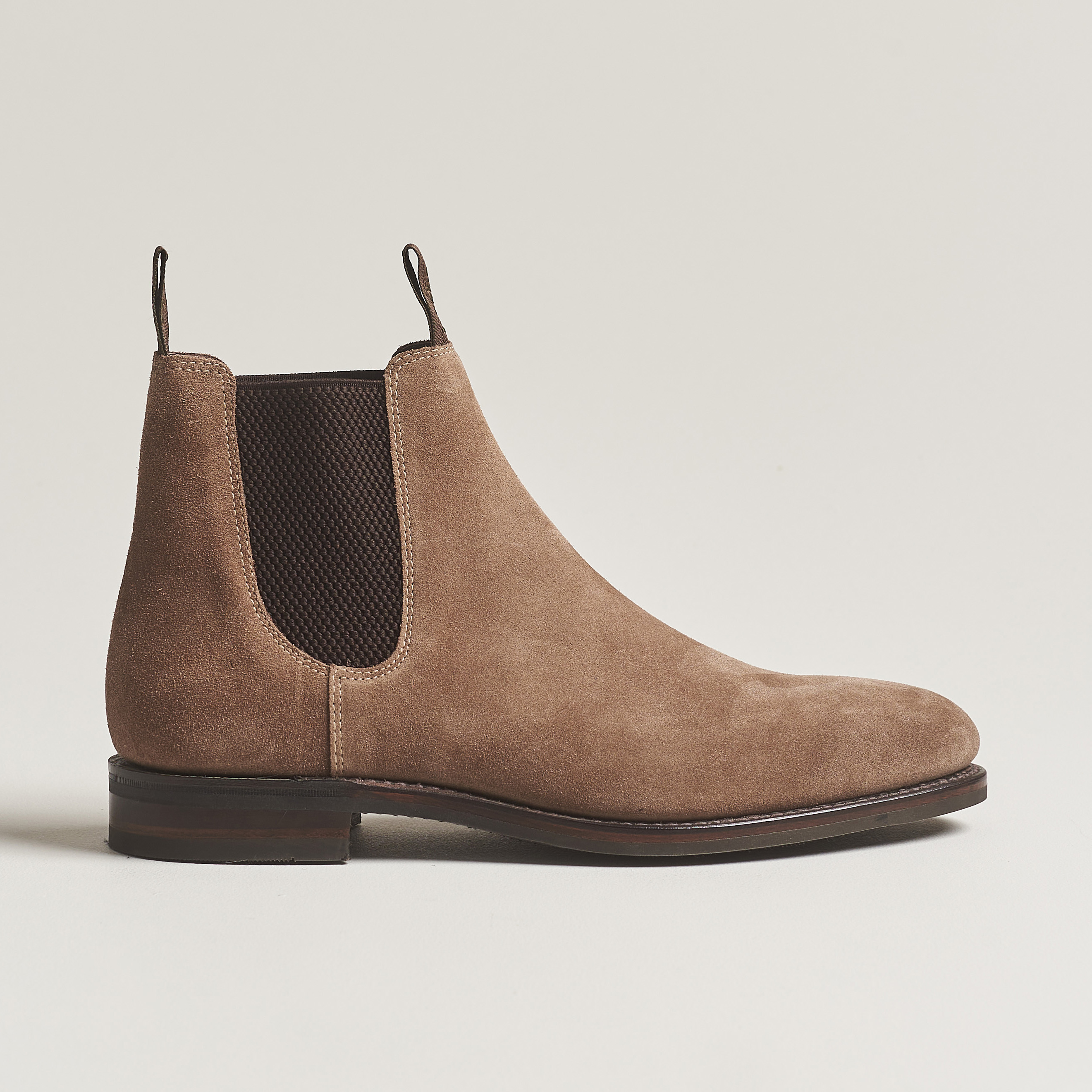 Loake 1880 Emsworth Chelsea Boot Flint Suede | Herr - Care of Carl