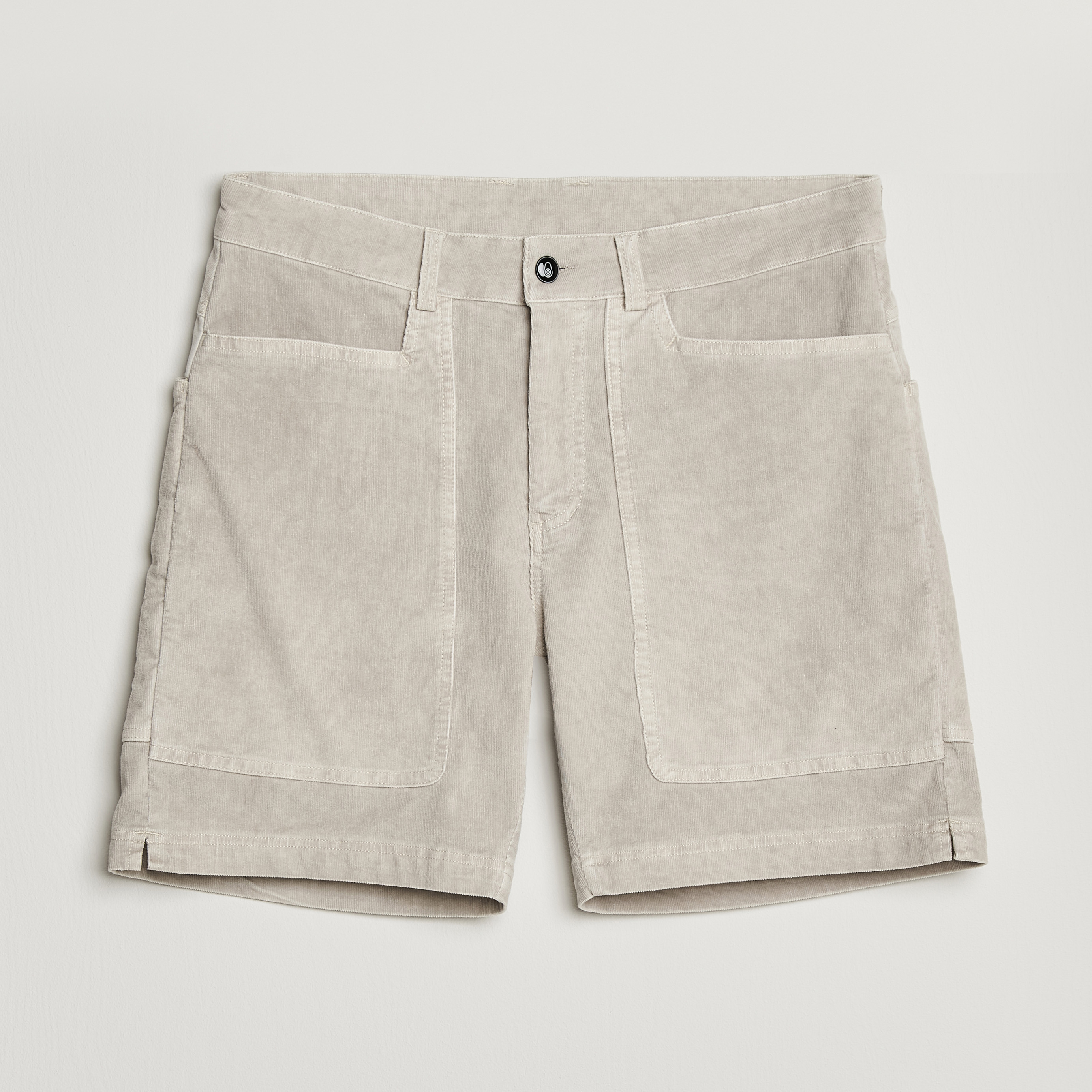 Sail Racing Grinder Corduroy Shorts Sand | Herr - Care of Carl
