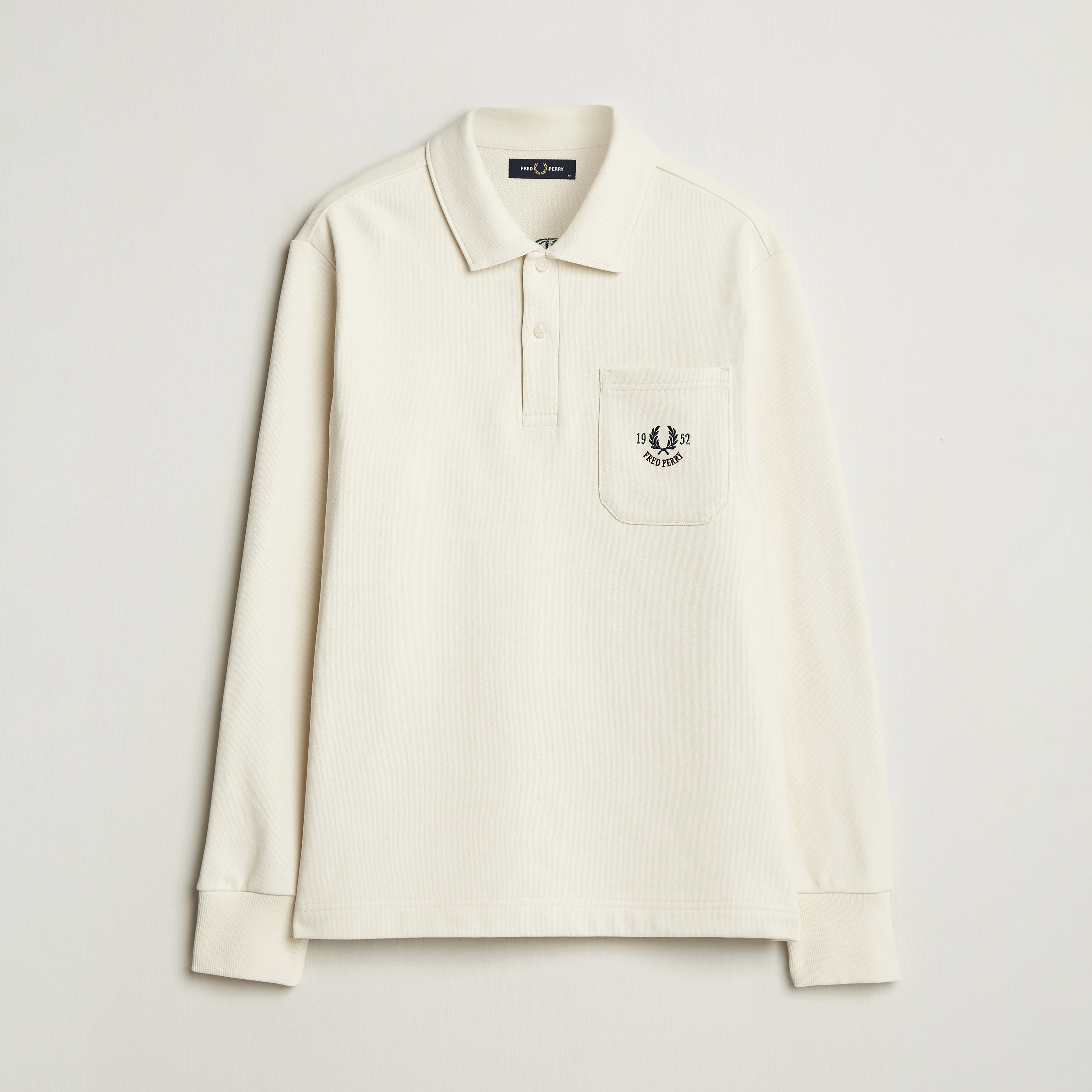 Fred Perry Embroidered Champion Rugby Sweater Ecru | Herr - Care of Carl