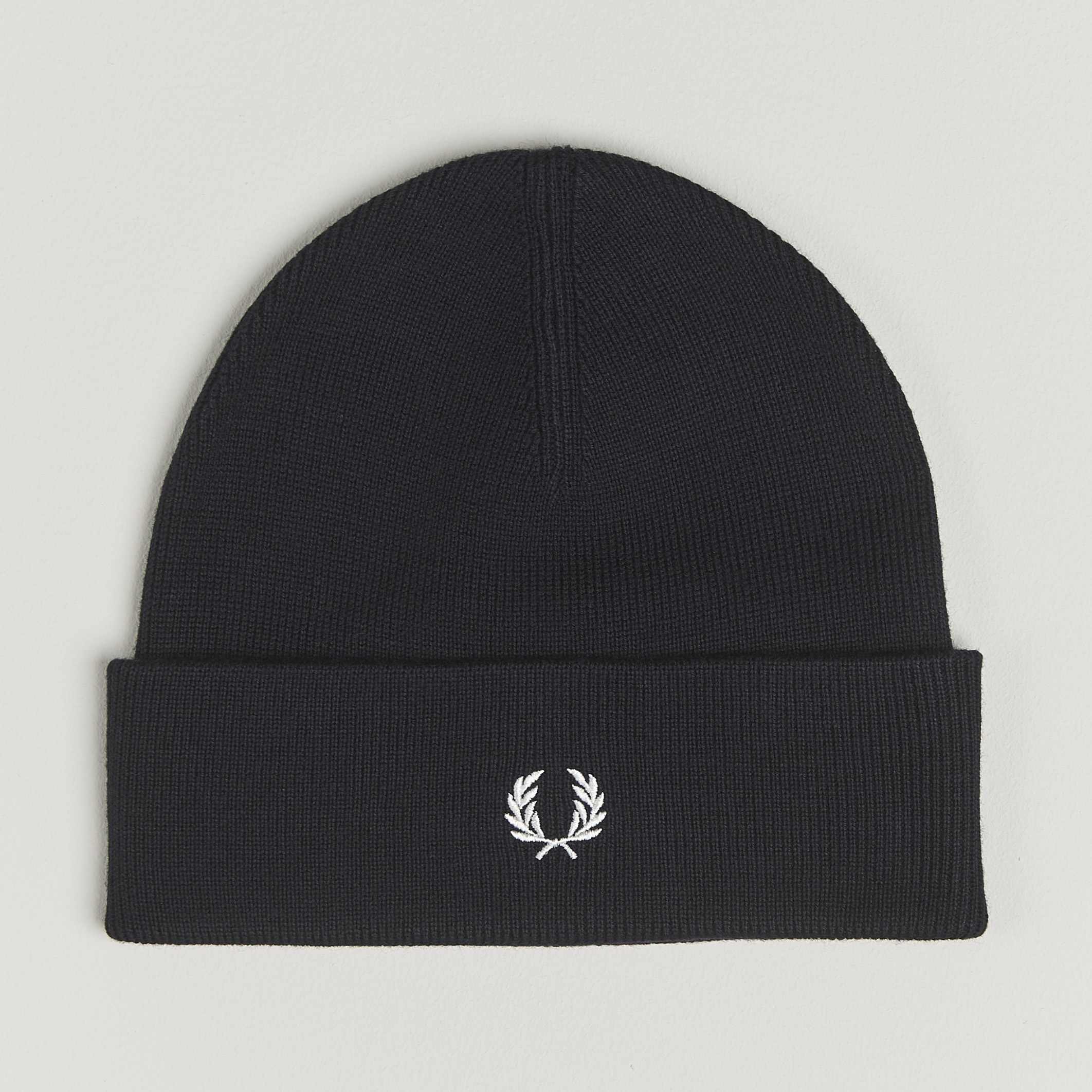 Fred Perry Merino Wool Beanie Navy | Herr - Care of Carl